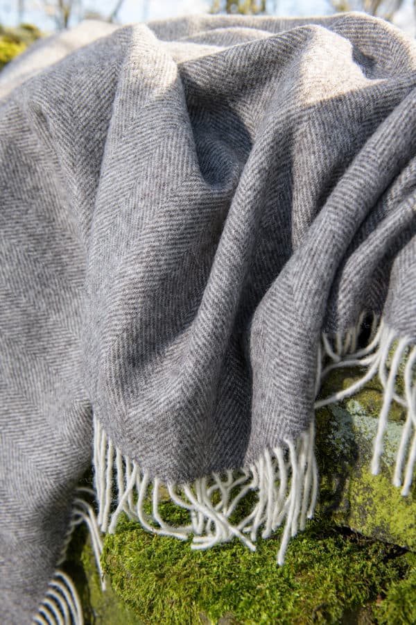 Clotted cream herringbone wool Throw (100% New Wool) – thewildesheep