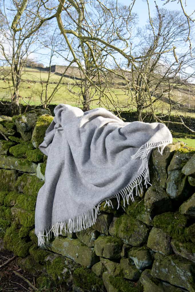 Clotted cream herringbone wool Throw (100% New Wool) – thewildesheep